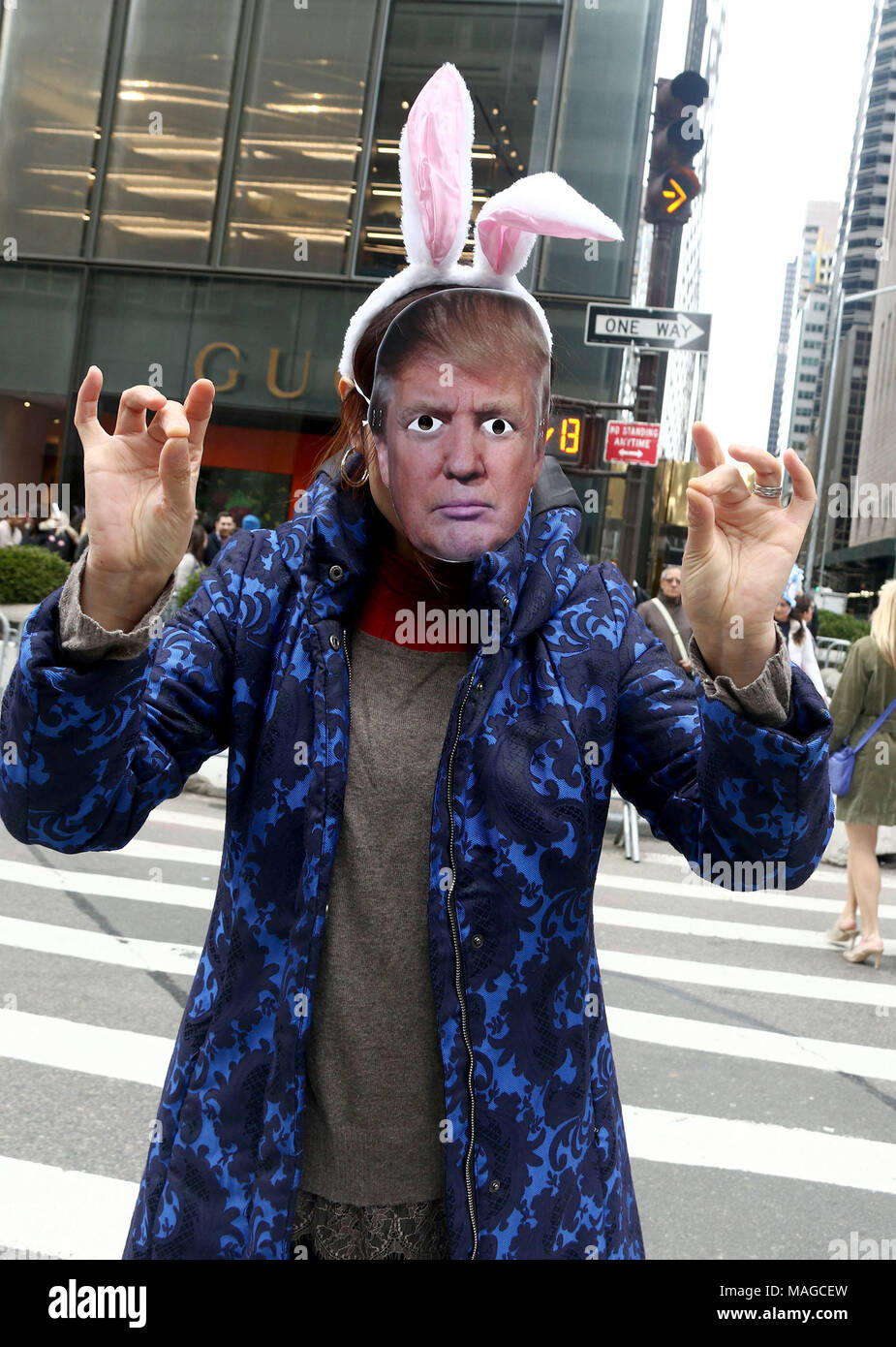 New York City, New York, USA. 1st Apr, 2018. A parade goer wears a ...