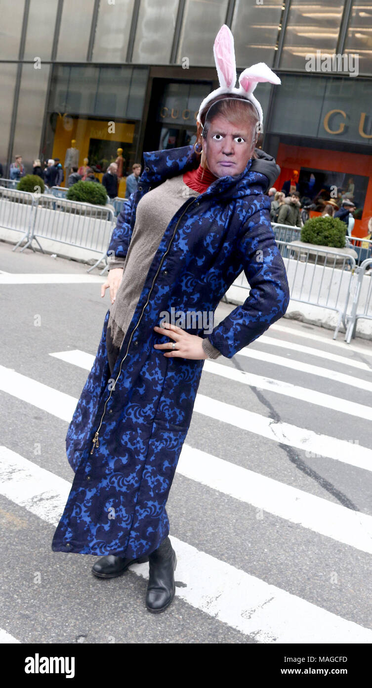 New York City, New York, USA. 1st Apr, 2018. A parade goer wears a ...