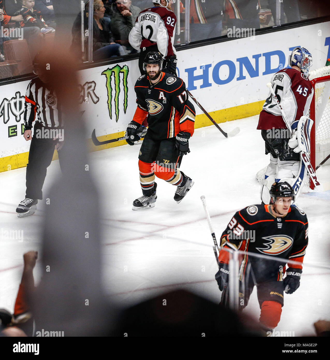 Los Angeles, California, USA. 1st Apr, 2018. Anaheim Ducks' players ...