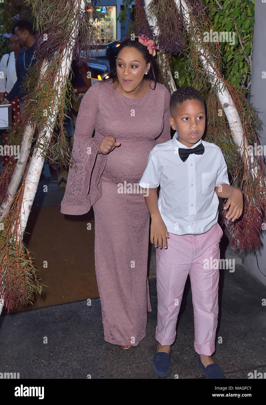 Beverly Hills, Ca. 31st Mar, 2018. Tia Mowry, Cree Taylor Hardrict, at ...
