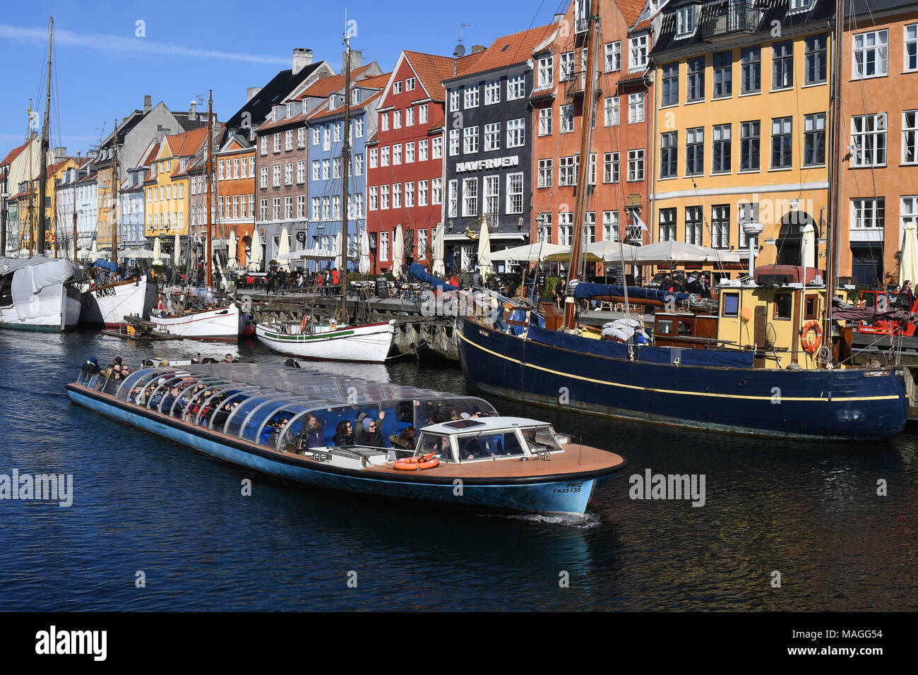 Copenhagen, Denmark. 02 April 2018. Tourists enjoy Spring sunshine on ...