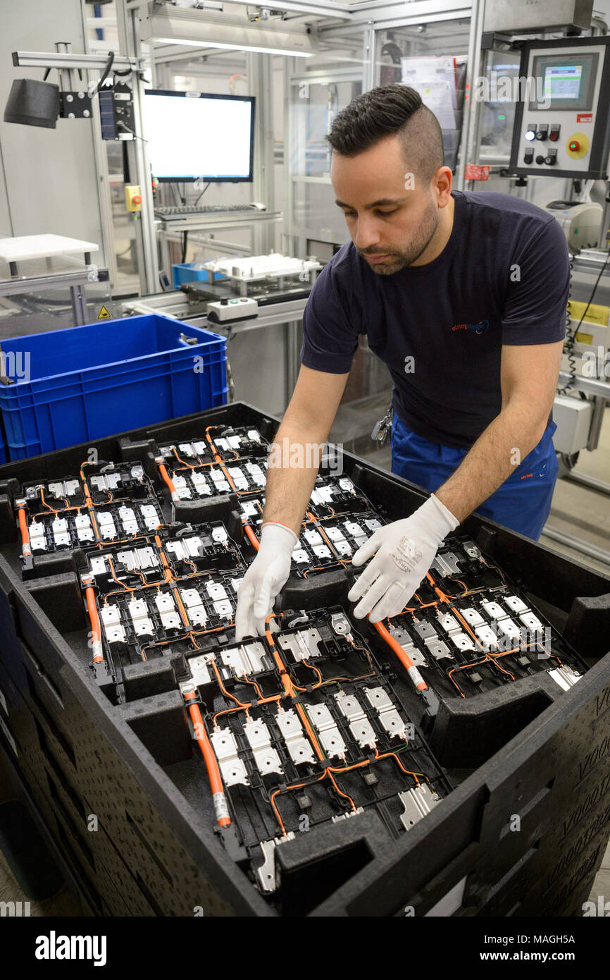 Elringklinger hi-res stock photography and images - Alamy