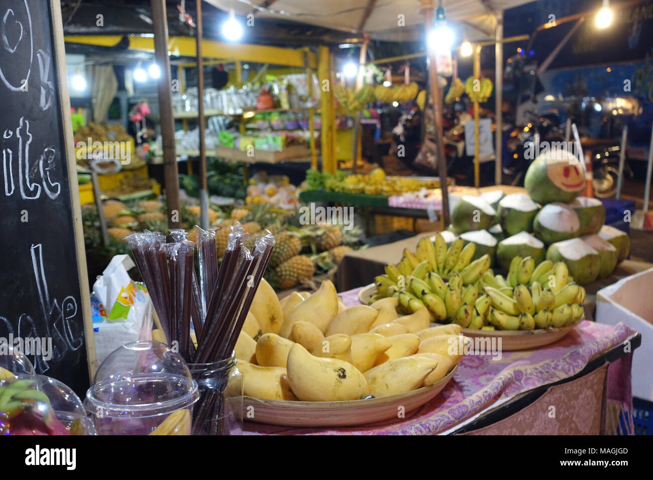 10 March 2018, Thailand, Karon Beach: A fruit stall at the temple ...