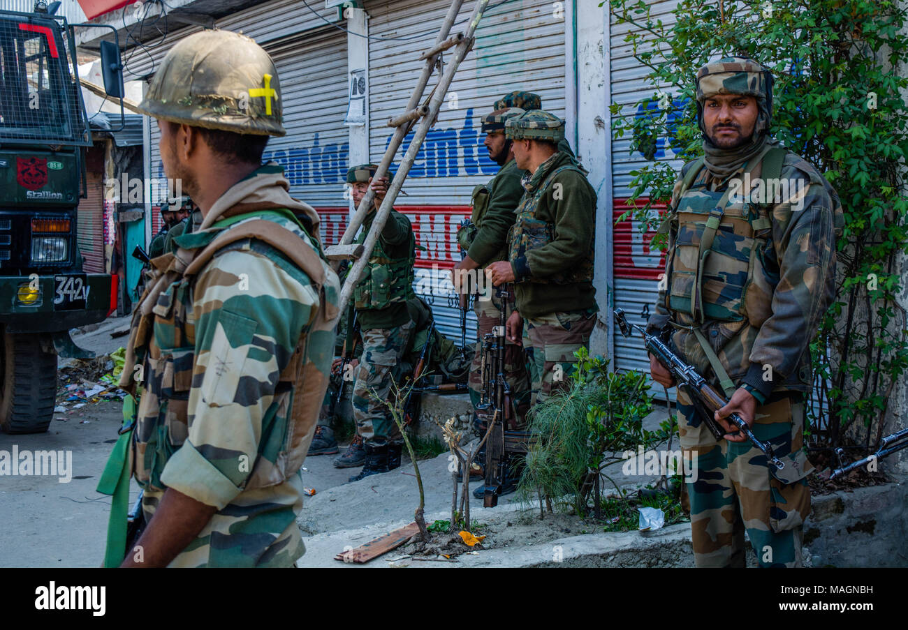 Indian army troopers dead hi-res stock photography and images - Alamy