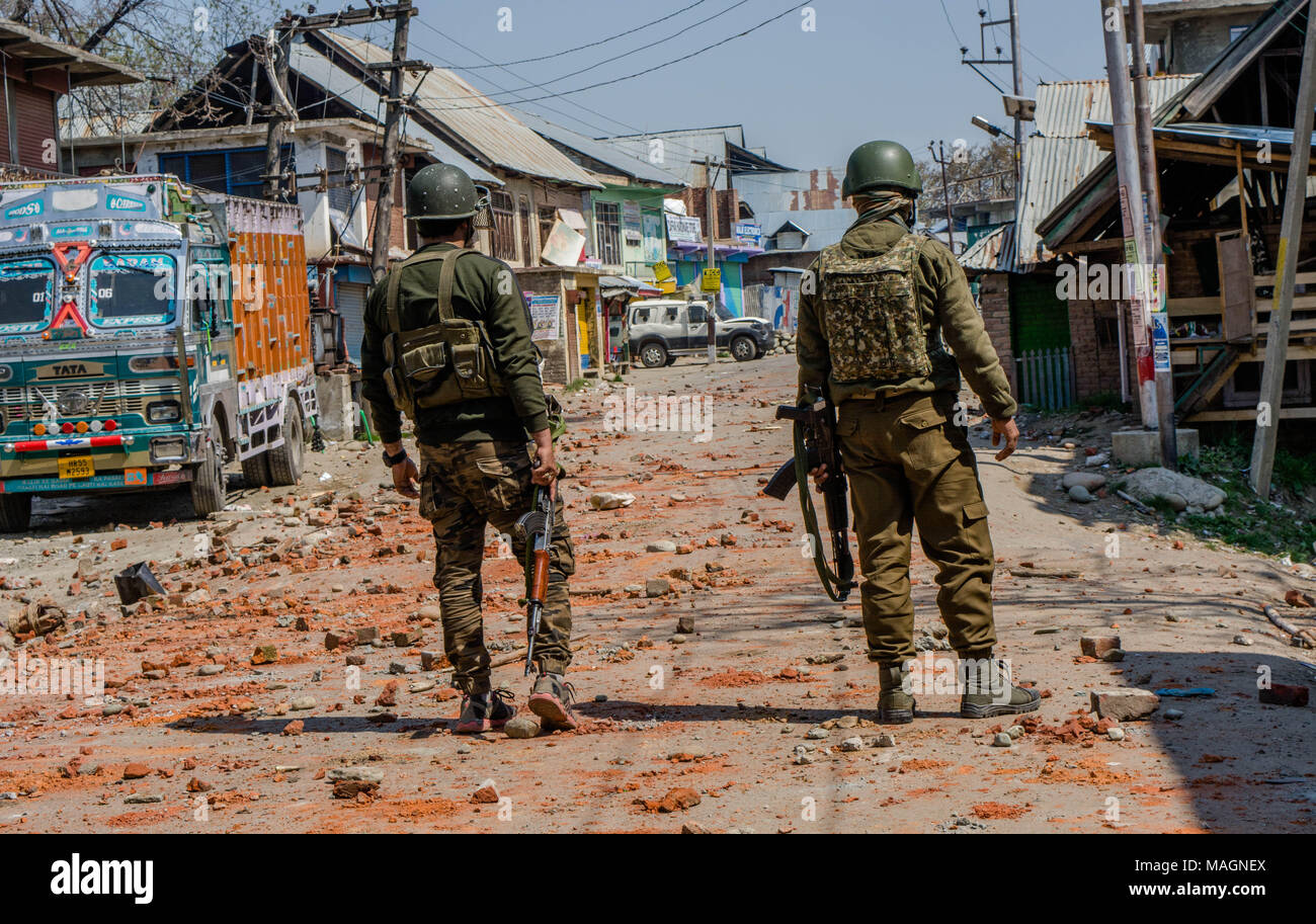 Indian army troopers dead hi-res stock photography and images - Alamy