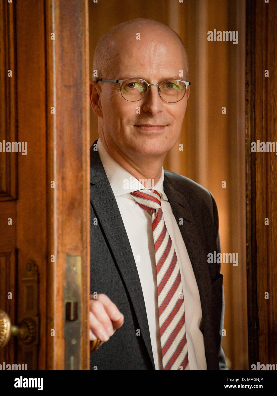 25 March 2018, Germany, Hamburg: The designated mayor of Hamburg Peter ...