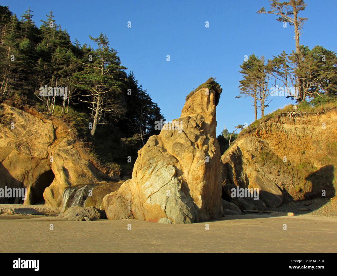 Hug Point at Pacific Coast in OR Stock Photo - Alamy