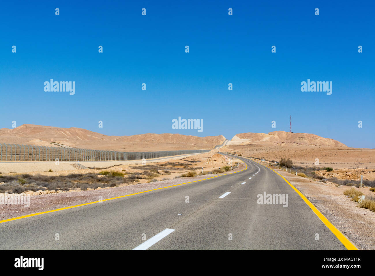 Asphalt road in desert Negev, Israel, road 40, transport infrastructure ...