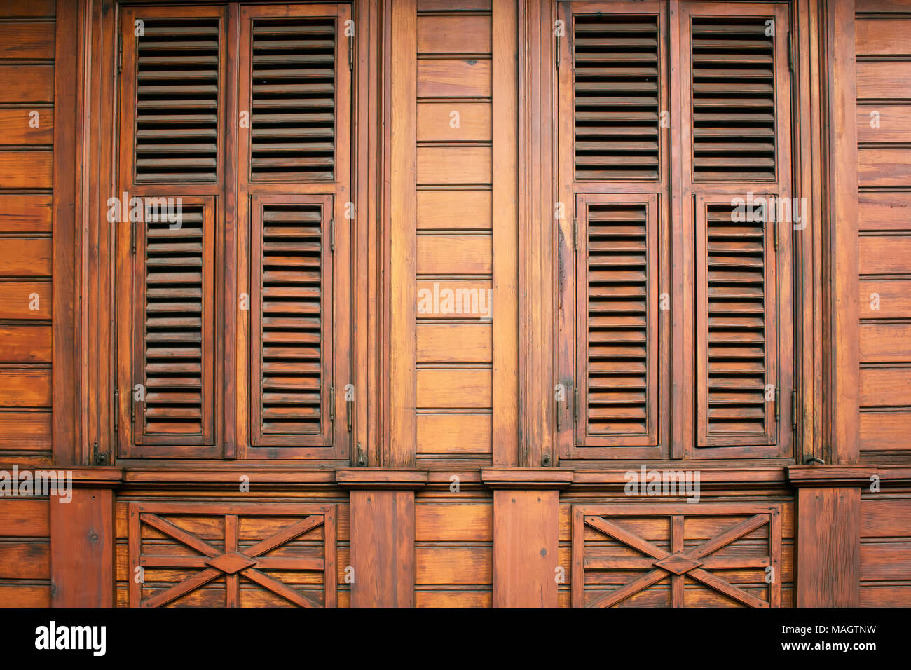 Old windows closed shutters hi-res stock photography and images - Alamy