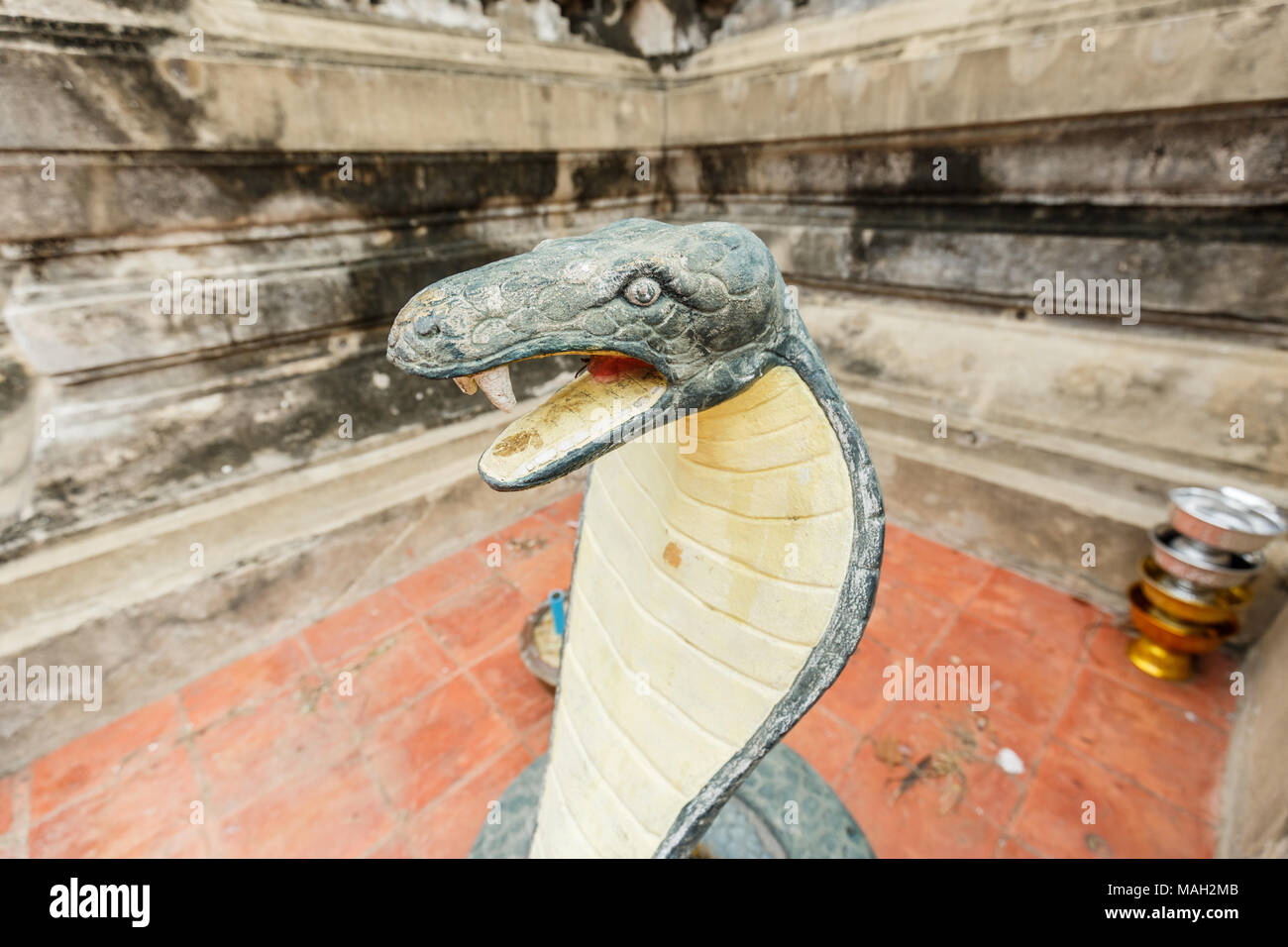 Big snake sculpture hi-res stock photography and images - Alamy