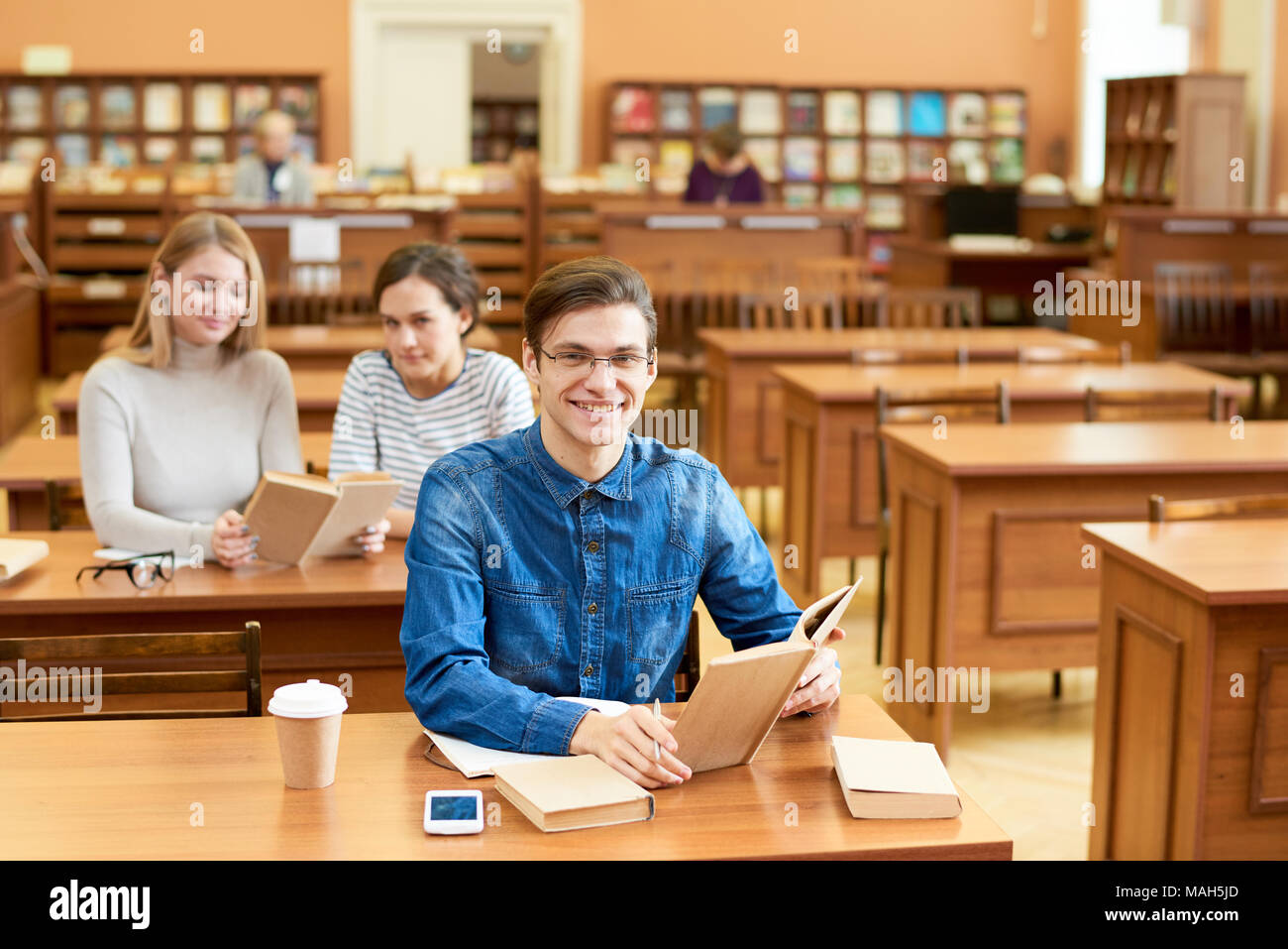 Education hi-res stock photography and images - Alamy