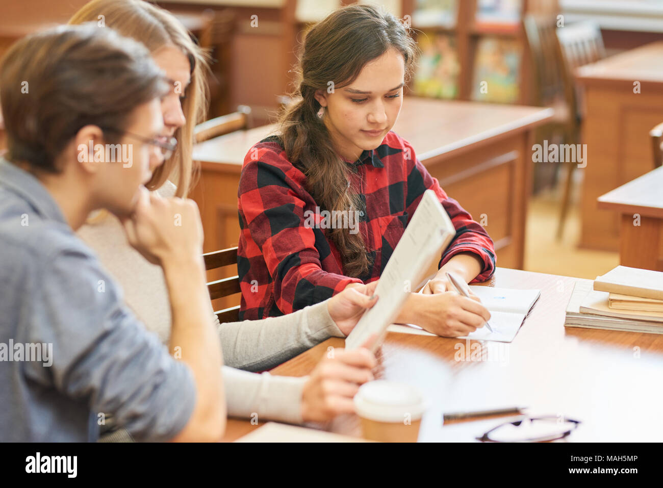 School student lifestyle Stock Photo - Alamy