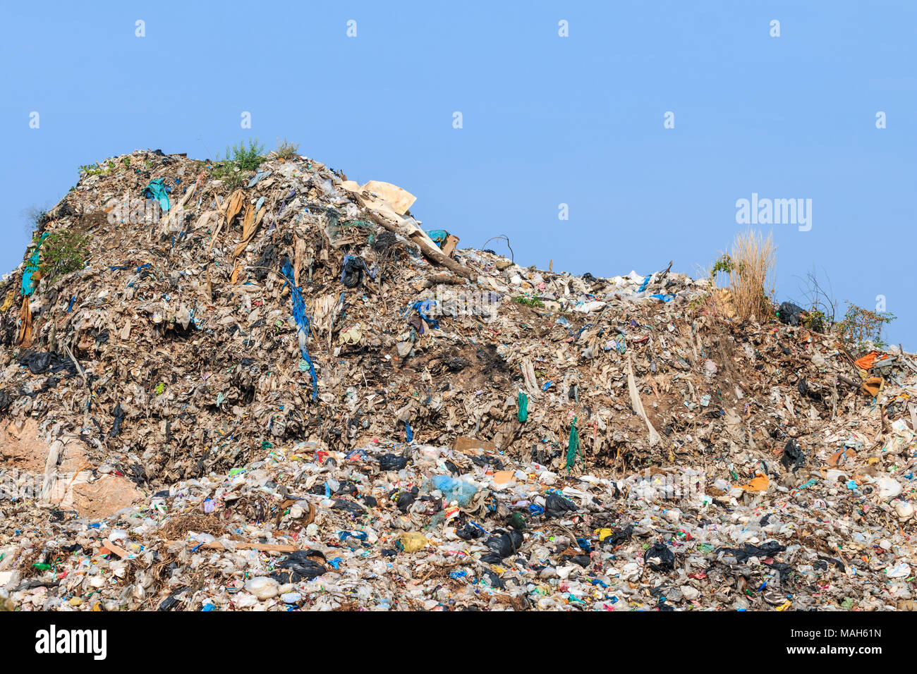 Pile of domestic garbage in landfill Stock Photo - Alamy