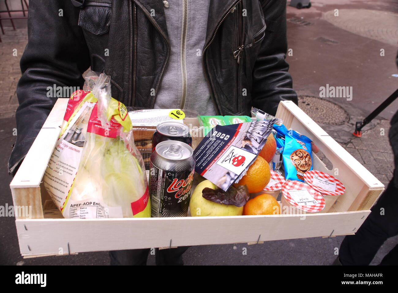 Food poverty hi-res stock photography and images - Alamy