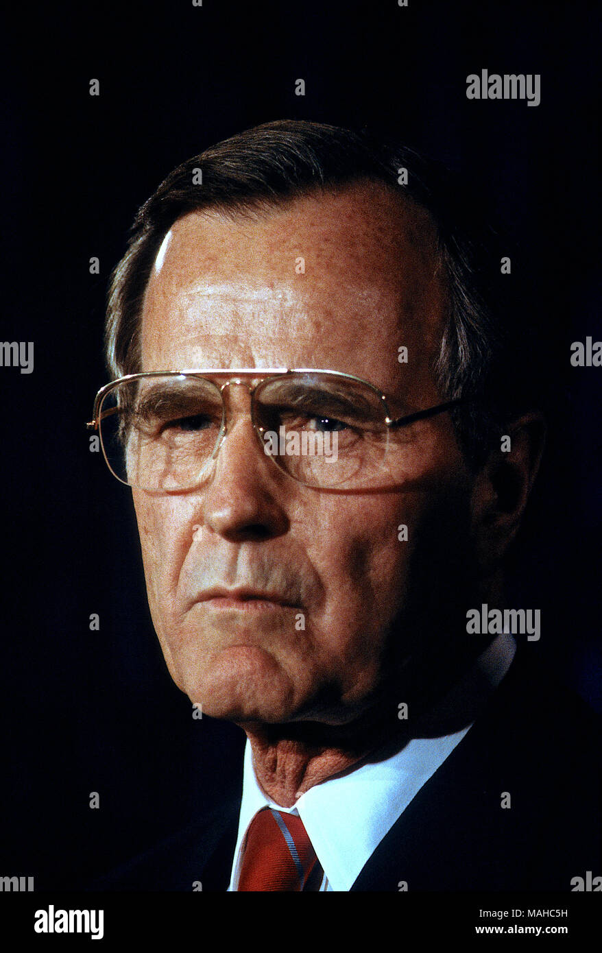 1987 bush hi-res stock photography and images - Alamy