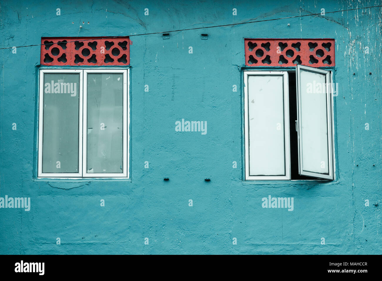 Vintage french office window hi-res stock photography and images - Alamy