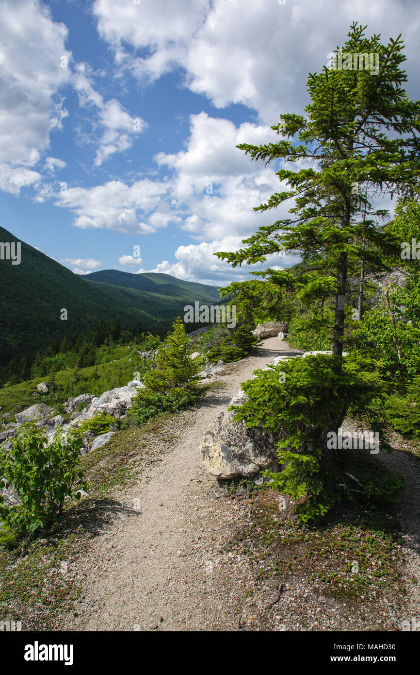 Zealand pond in white mountains hi-res stock photography and images - Alamy
