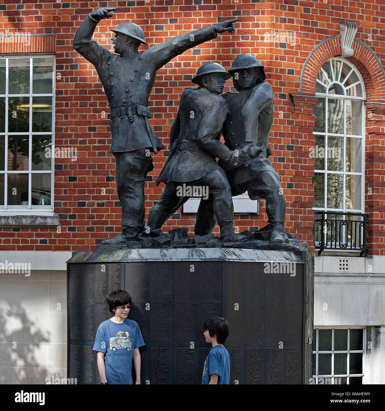 Firefighters blitz of london hi-res stock photography and images - Alamy