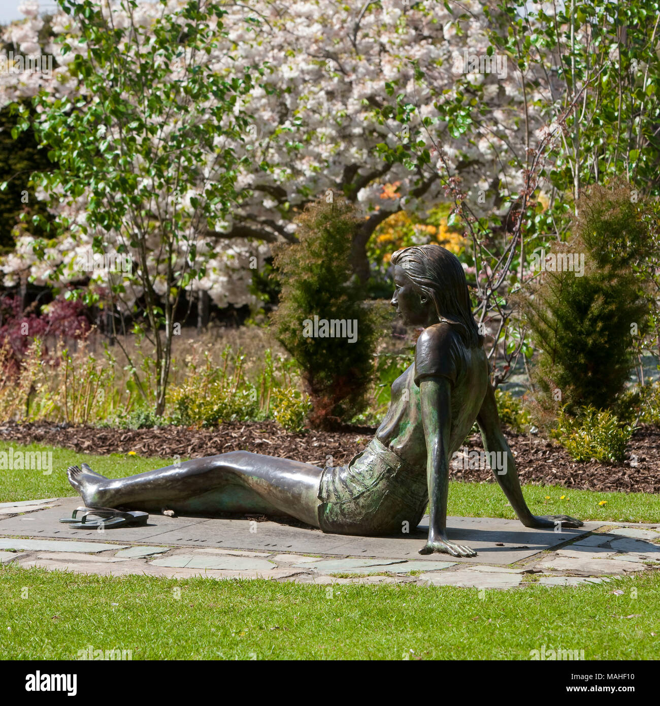 Golders Hill Girl by Patricia Finch (1921 - 2001) Hampstead artists ...