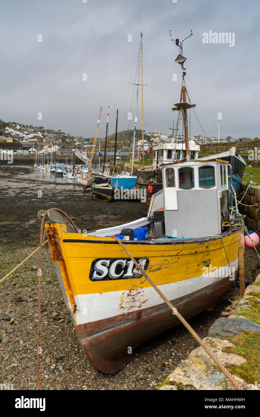 Small Trawler Fishing High Resolution Stock Photography and Images - Alamy