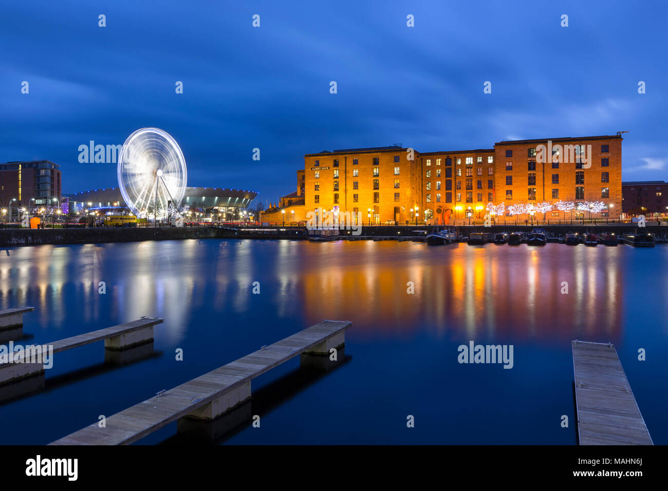 Red brick buildings hi-res stock photography and images - Alamy