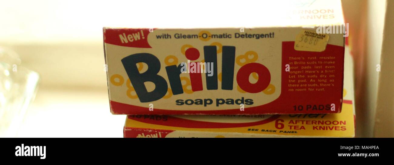 Brillo by andy warhol hi-res stock photography and images - Alamy