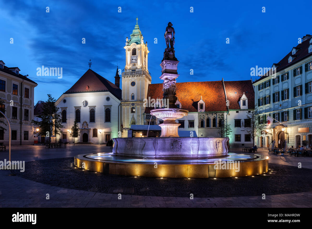 Town hall and fountain at the market place hi-res stock photography and ...