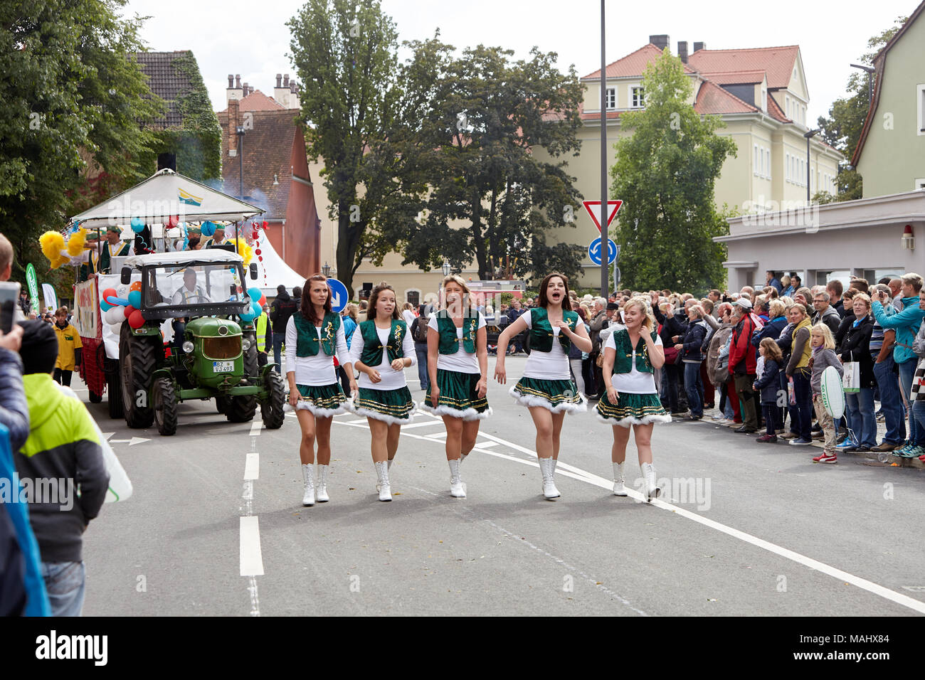 Funkenmariechen hi-res stock photography and images - Alamy