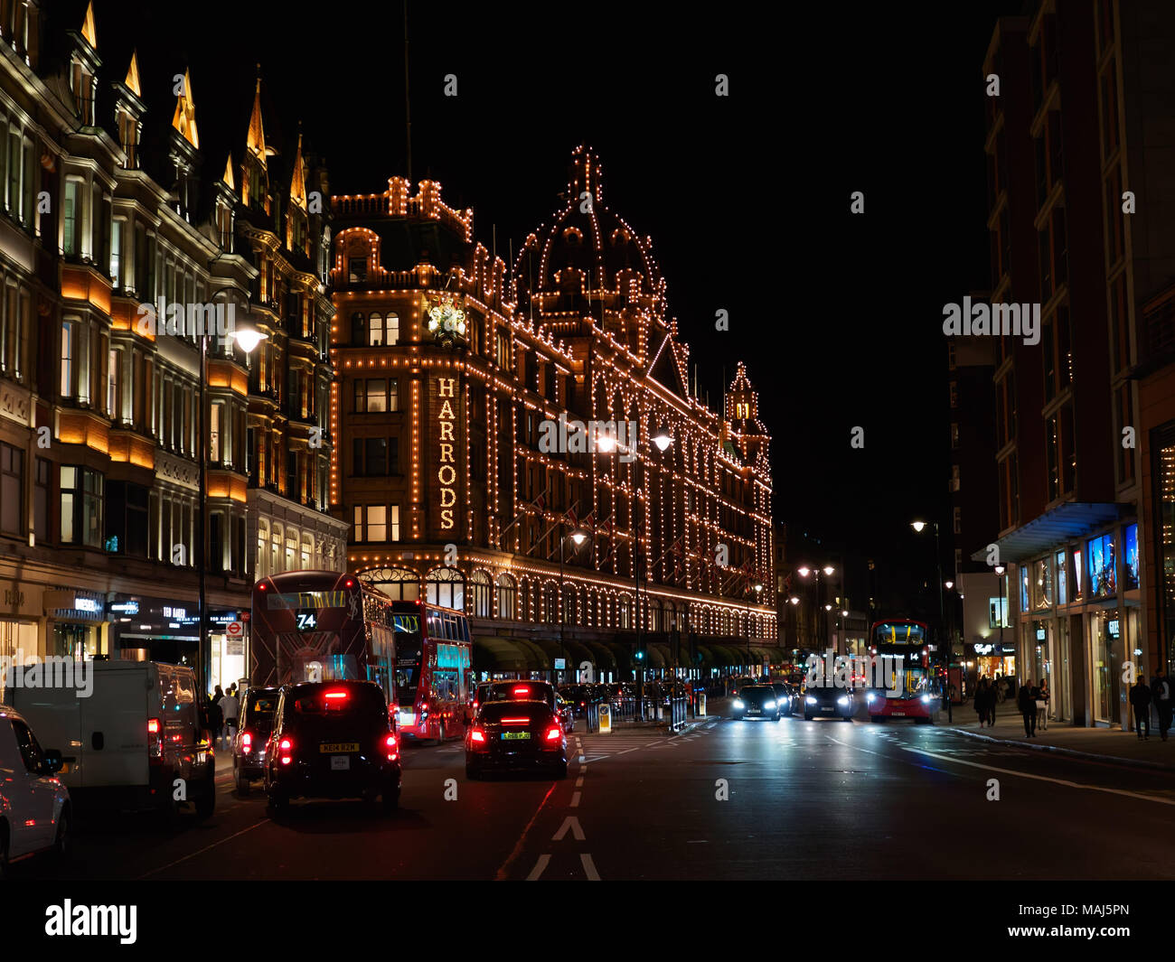 Harrods at night hi-res stock photography and images - Alamy