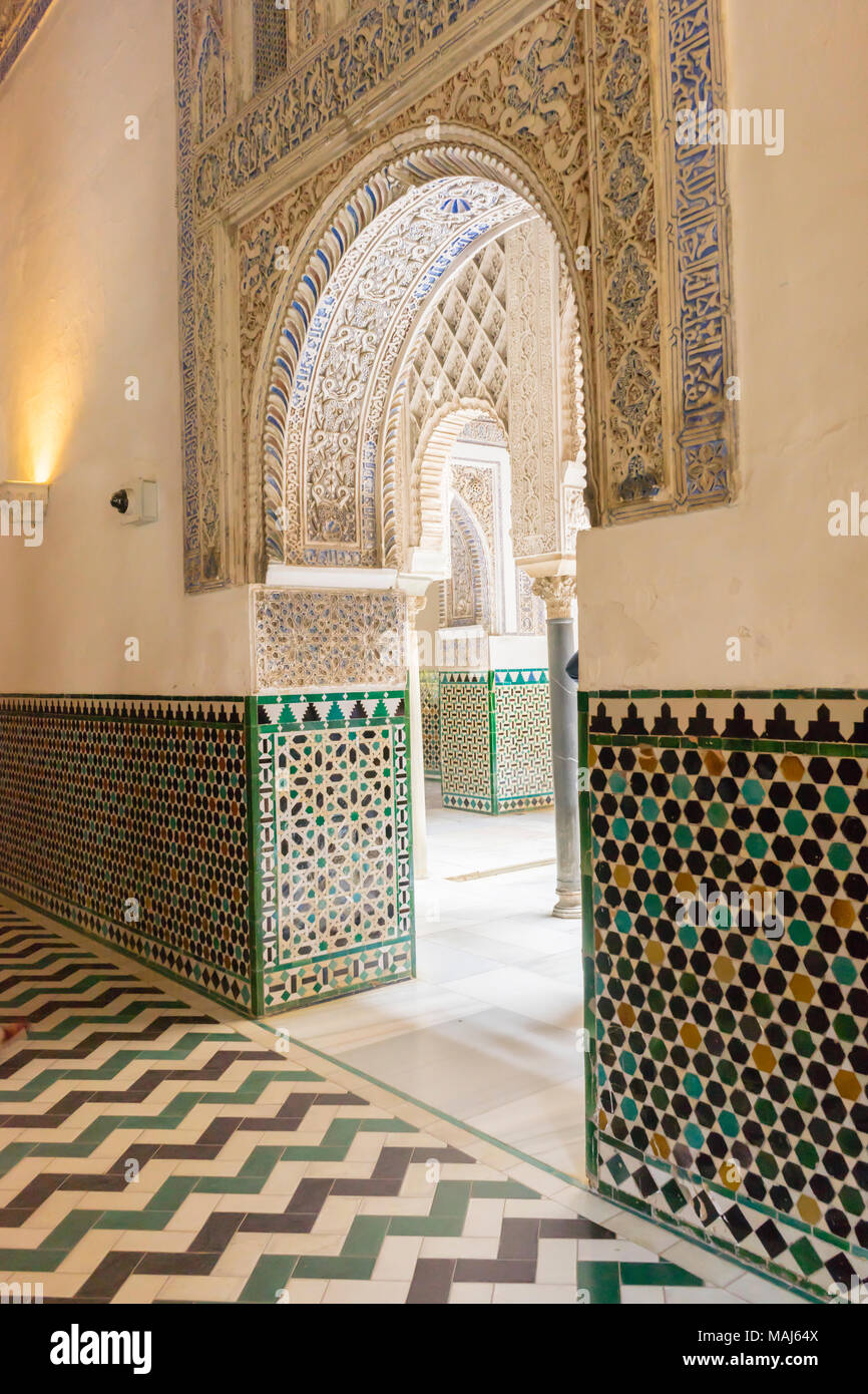 Alcazar wall hi-res stock photography and images - Alamy