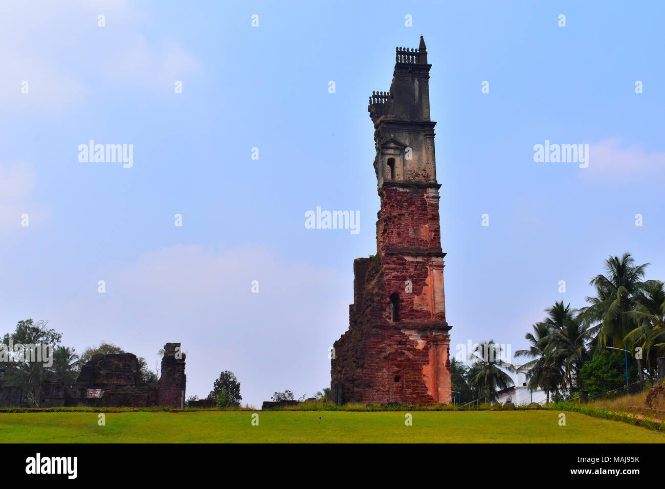 Old goa churches ruins hi-res stock photography and images - Alamy