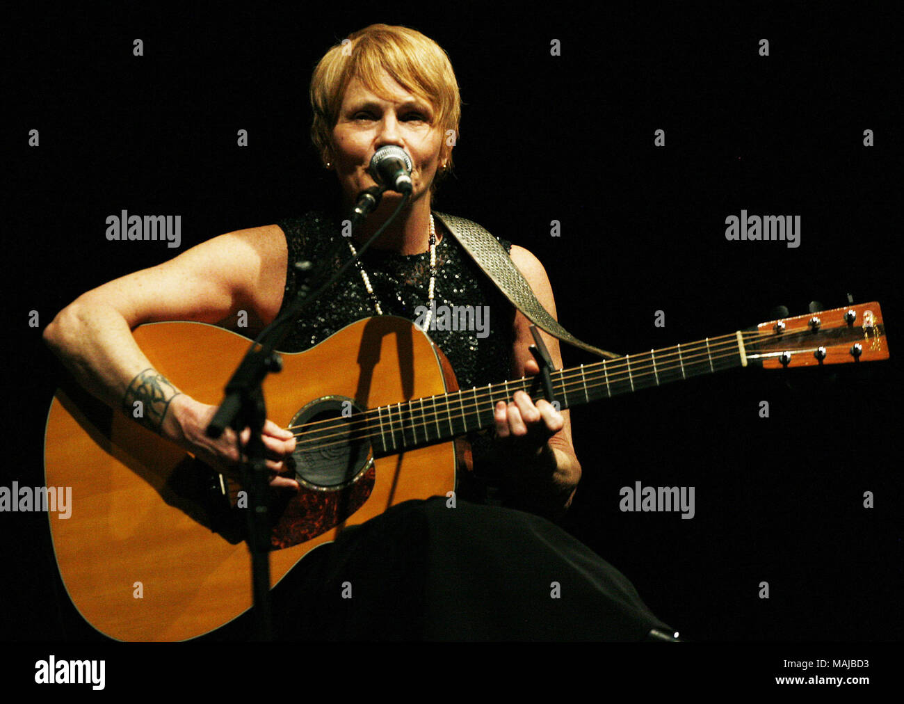 Folk Singers Lyle Lovett and Shawn Colvin performing live at the Parx ...