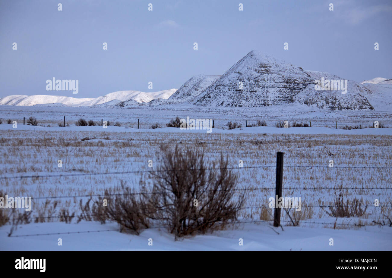 Winter Scene Saskatchewan Badlands Big Muddy Valley Stock Photo - Alamy