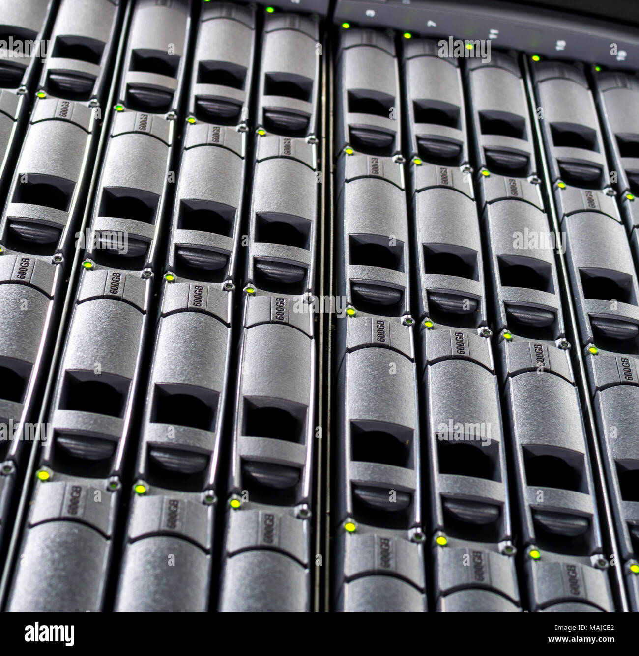 Computers in network server hi-res stock photography and images - Alamy
