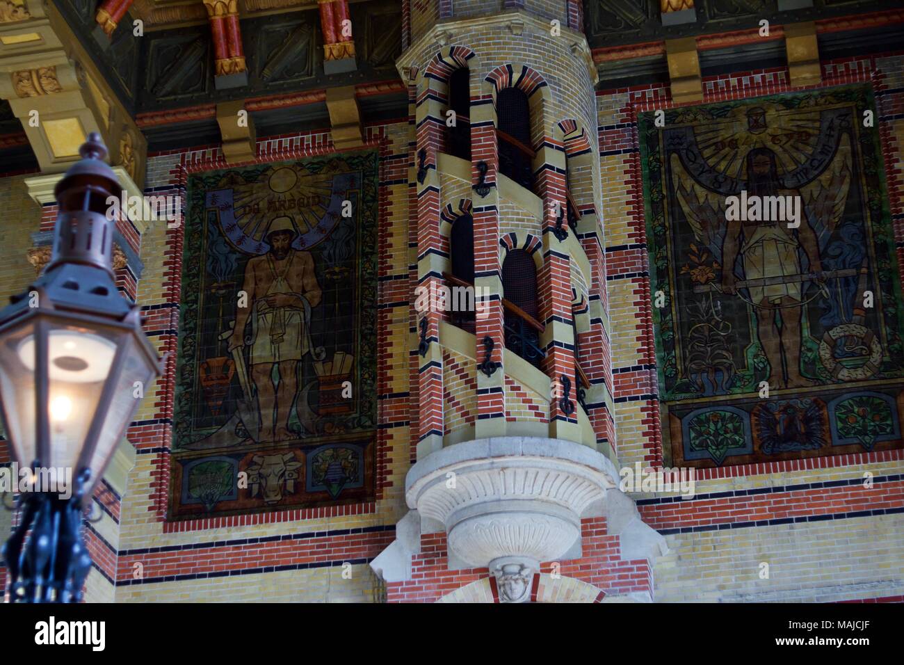 Decor train station hi-res stock photography and images - Alamy