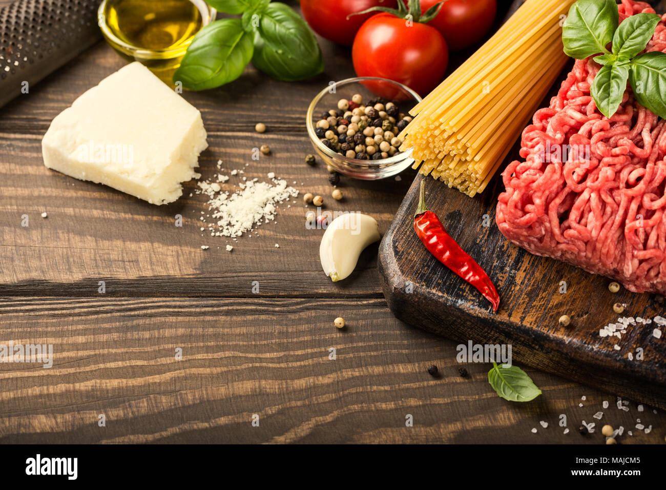Ingredients for spaghetti Bolognese Stock Photo - Alamy