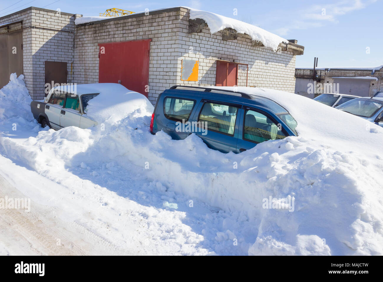 Blizzardroad hi-res stock photography and images - Alamy