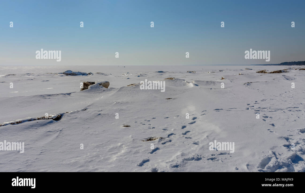 The last weekend of March on the Gulf of Finland Stock Photo - Alamy