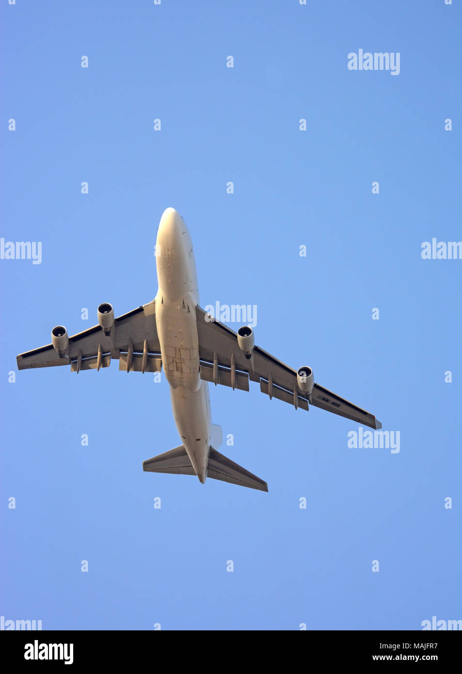 Boeing 747 jumbo jet airliner cockpit hi-res stock photography and ...