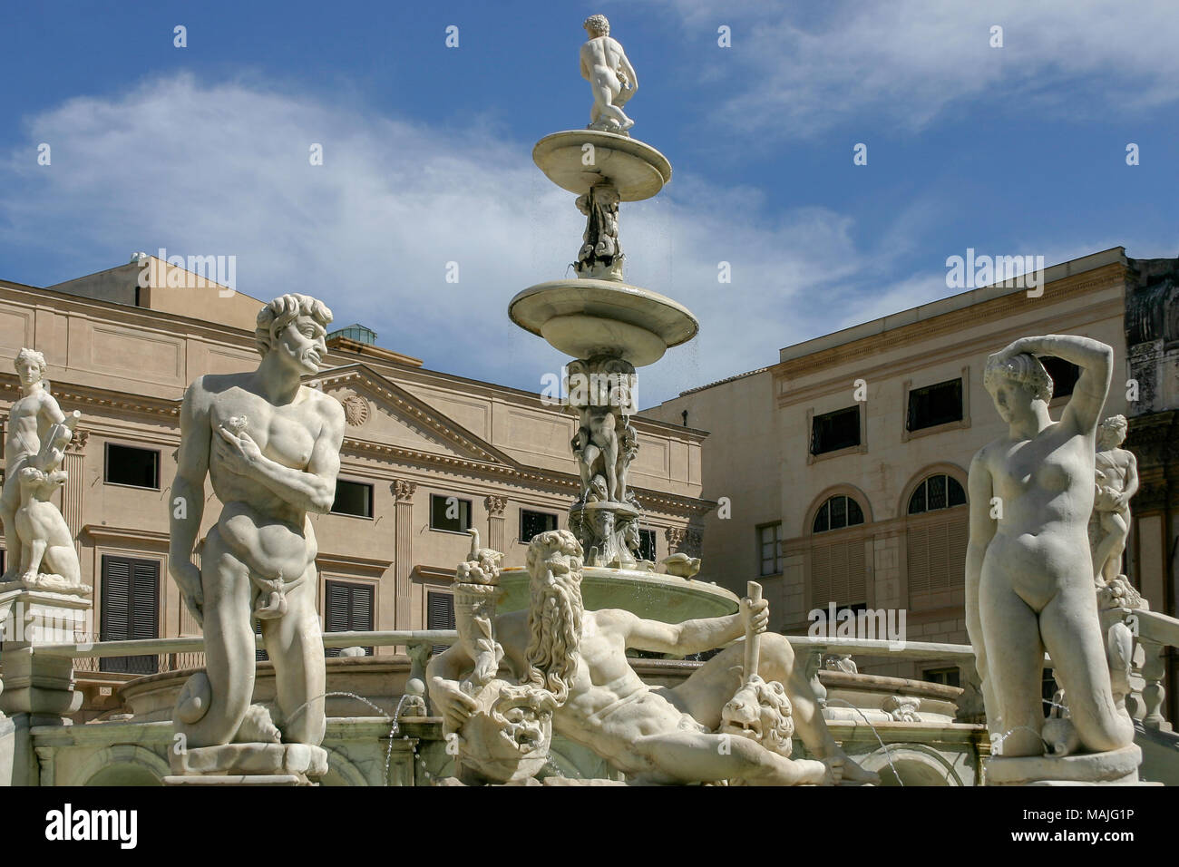 Palermo ancient architecture statues landmark hi-res stock photography ...