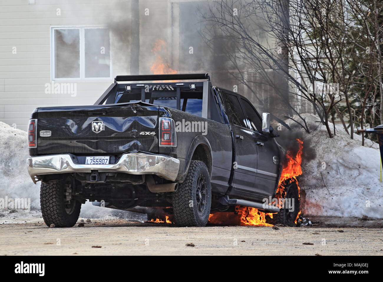 Engire on fire hi-res stock photography and images - Alamy