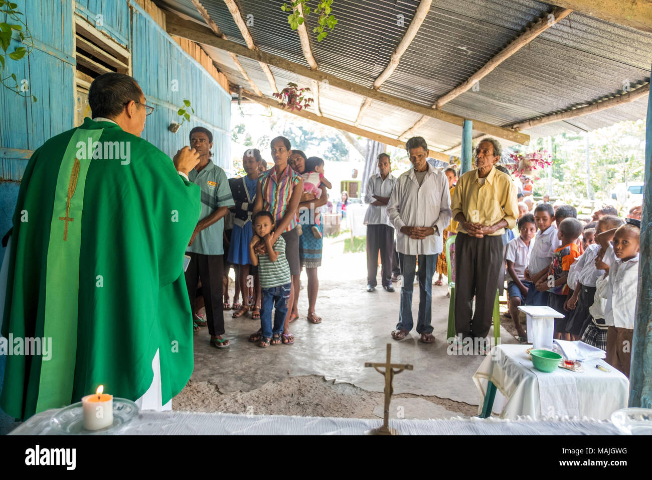 A filipino priest hi-res stock photography and images - Alamy