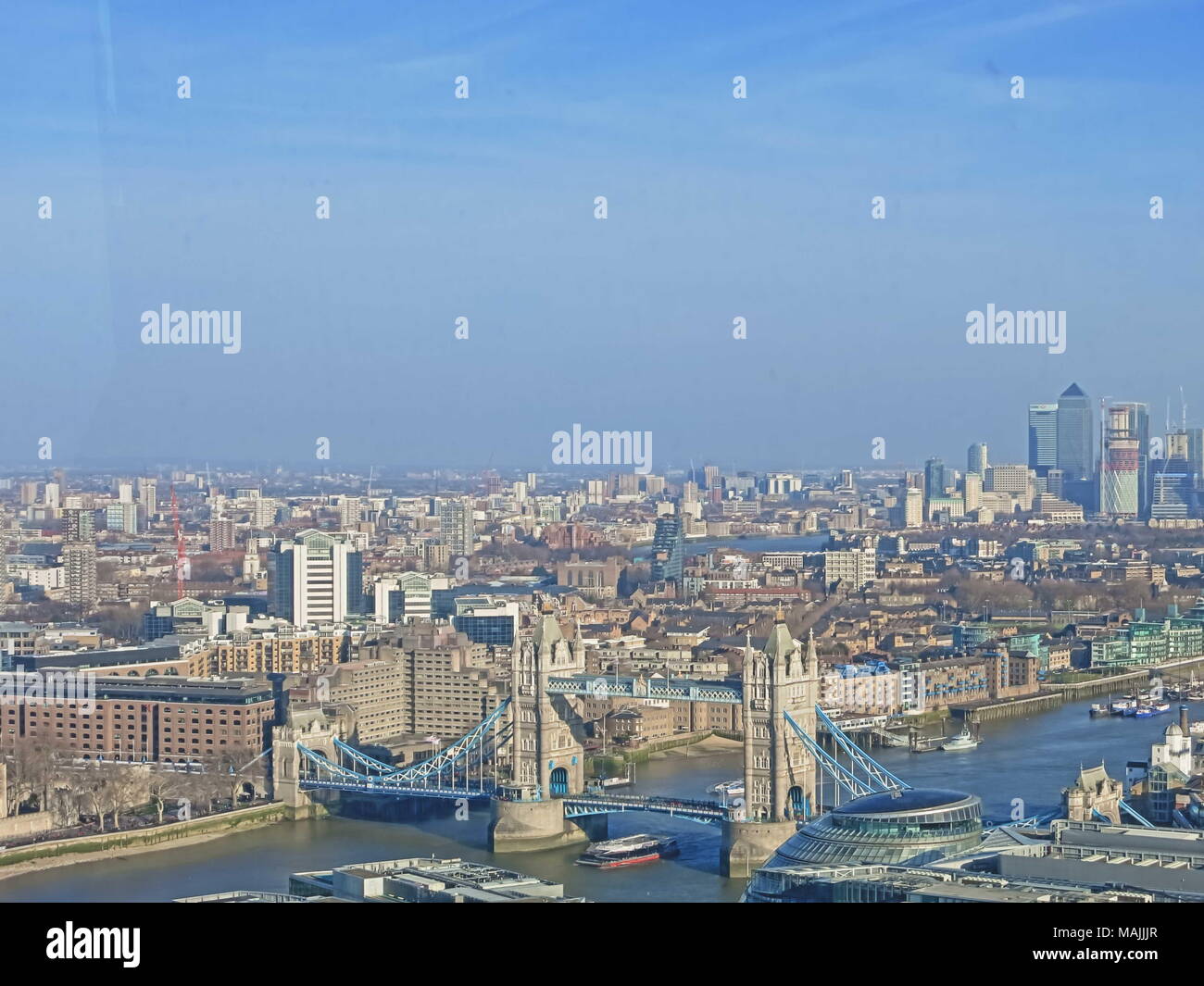 Aqua shard hi-res stock photography and images - Alamy