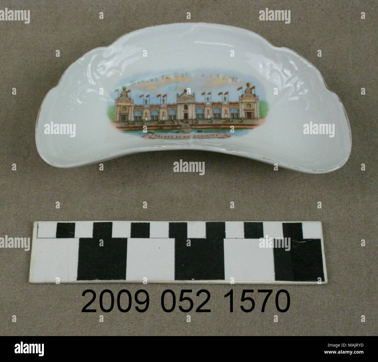 White ceramic bone dish with color transfer image of Palace of ...