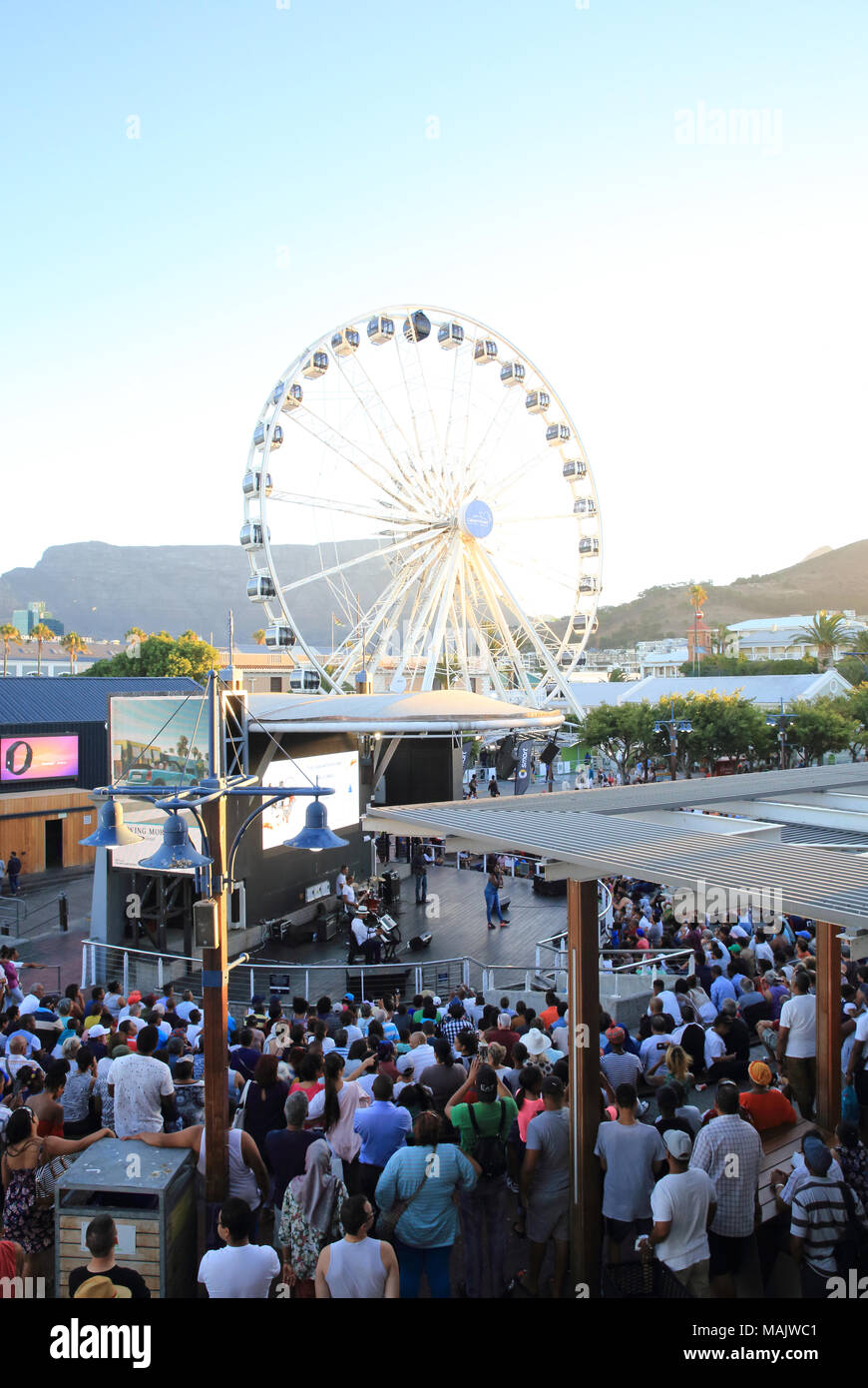 Judith Sephuma - South African jazz and Afro-pop singer - live on the V ...