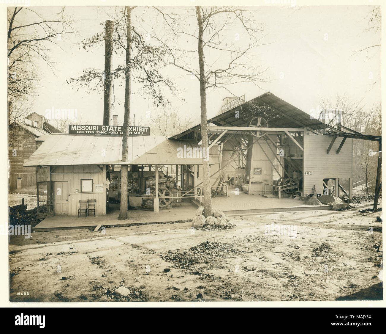 1904 worlds fair exhibit hi-res stock photography and images - Alamy