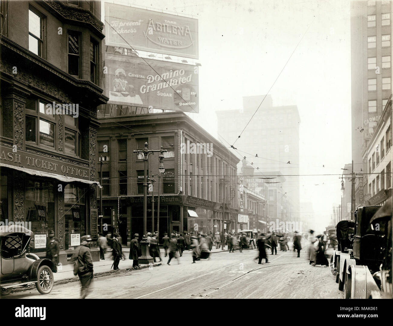 Pedestrian traffic at the intersection of Eighth and Olive Streets ...