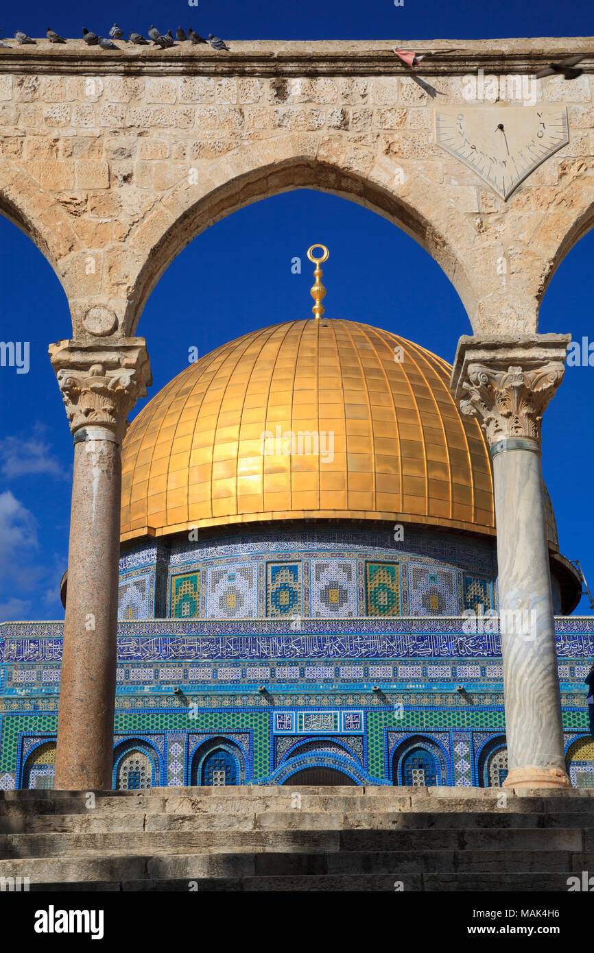 Dome of the Rock on the Temple Mount in Jerusalem Stock Photo - Alamy