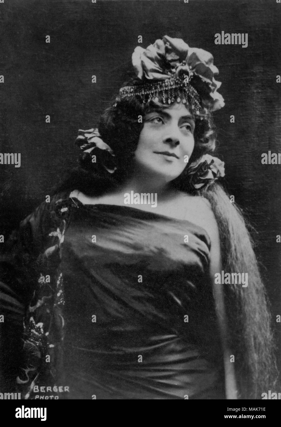 Portrait of the french artist Meyriane Heglon ( 1867 - 1942 ...