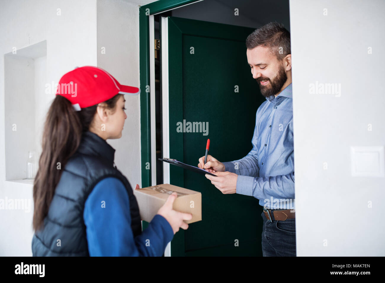 Door to door delivery service hi-res stock photography and images - Alamy